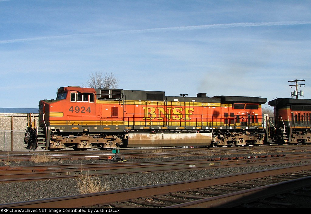 BNSF 4924